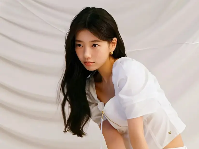 Suzy: The "Effortless Chic" Queen of K-biz