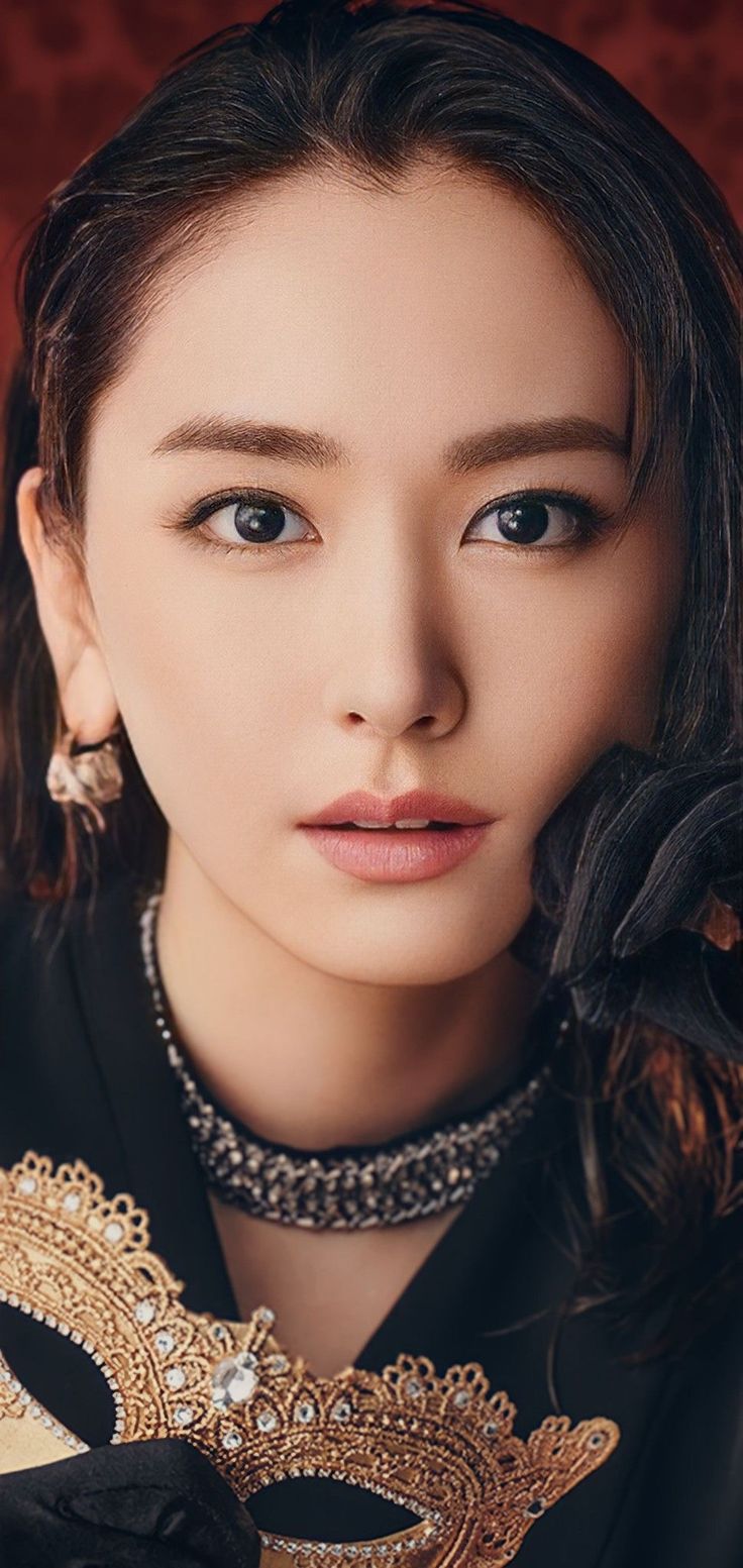 Japanese Beauty Icons: Top Models 2025 – OMG! Idol