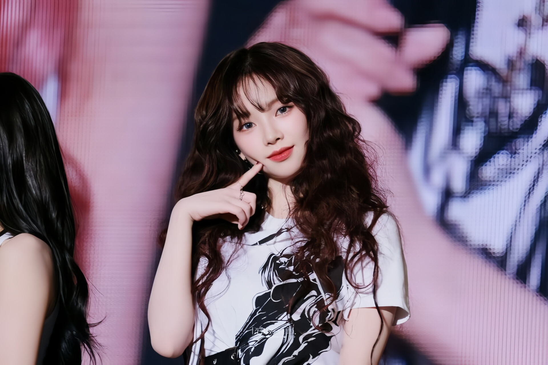 Karina (aespa): AI Goddess or Real-Life Visual Queen? - OMG! Idol