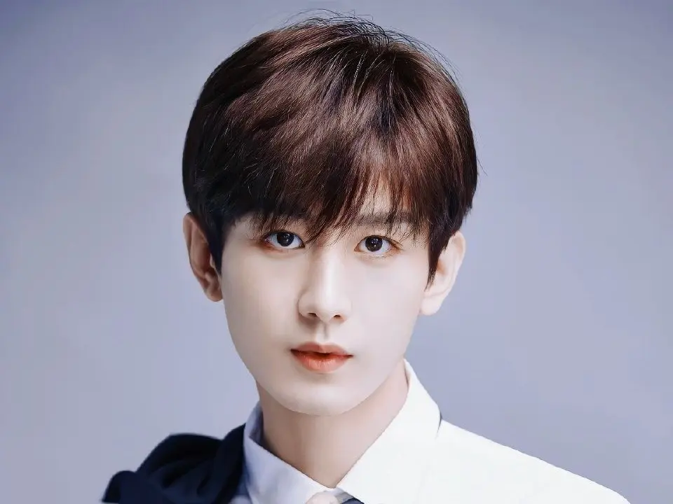 Cheng Yi (成毅): Profile, Career, Photos & Fun Facts